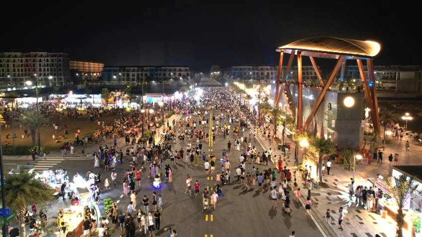 Lần đầu tiên diễn ra lễ hội mùa hè tại Quảng Bình | Báo Nhân Dân điện tử