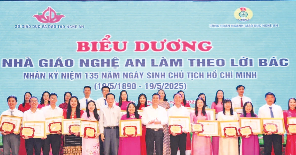 Biểu dương 135 Nhà giáo tiêu biểu làm theo lời Bác | Báo Nhân Dân điện tử