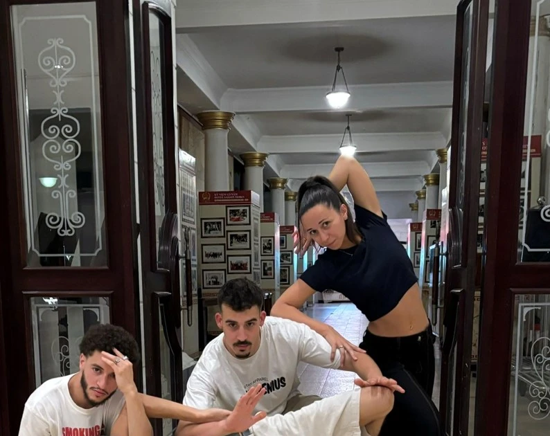Double Impro -nhóm nhảy Breakdance vùng Wallonie-Bruxelles lưu diễn tại Việt Nam | Báo Nhân Dân ...