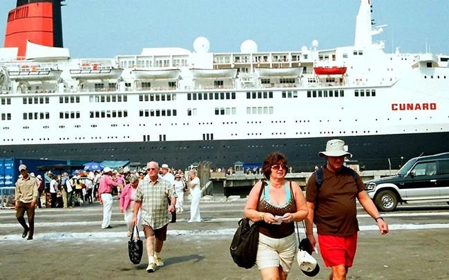 Liên kết phát triển du lịch vùng duyên hải miền trung (Kỳ 1) | Báo Nhân ...