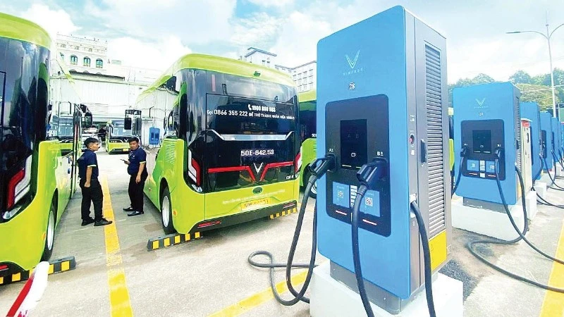 Tăng trưởng kinh tế gắn chặt với trách nhiệm môi trường