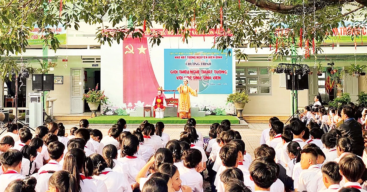 Lan tỏa giá trị di sản tuồng vào trường học | Báo Nhân Dân điện tử