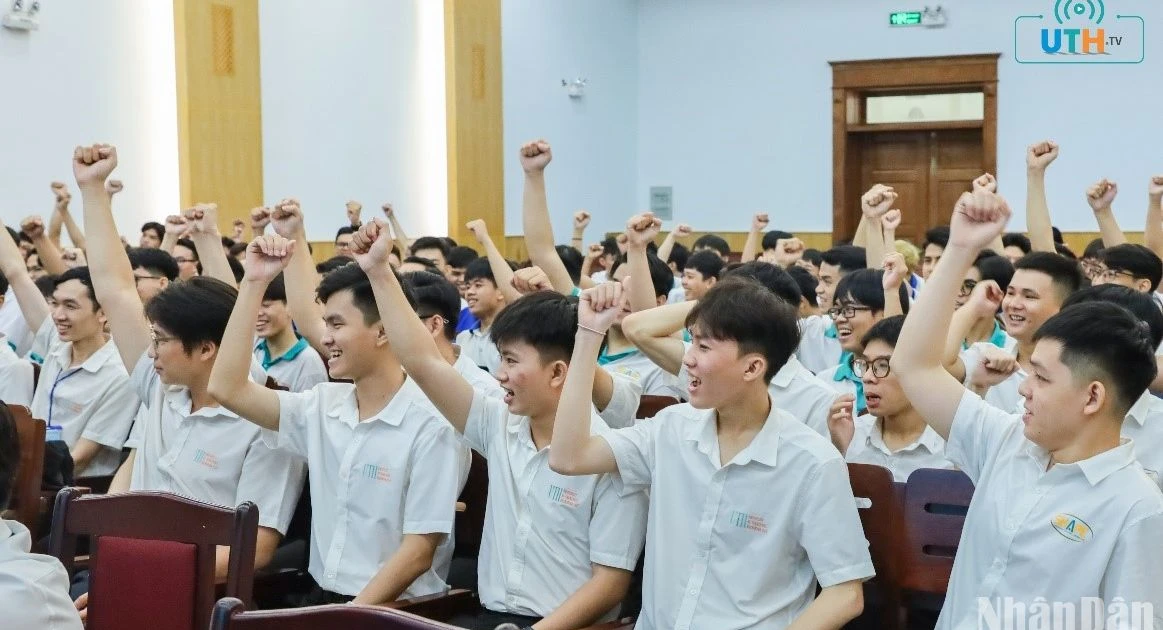 Sinh viên UTH thực tập tại VINGROUP | Báo Nhân Dân điện tử