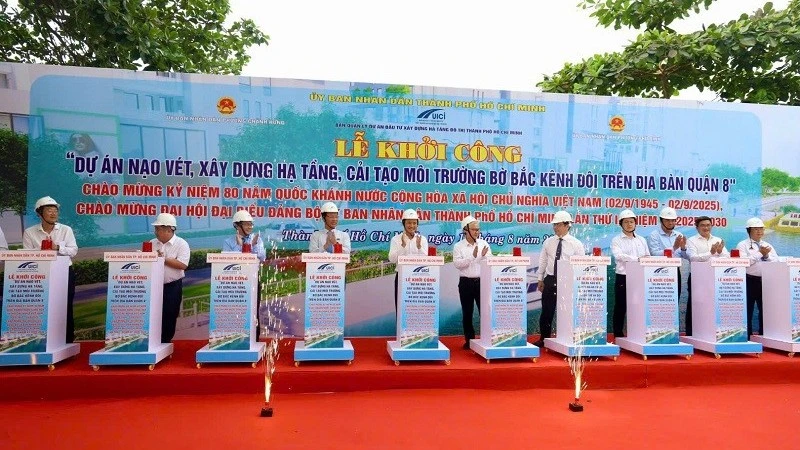 Khởi công dự án cải tạo môi trường bờ bắc Kênh Đôi sau nhiều năm chờ đợi