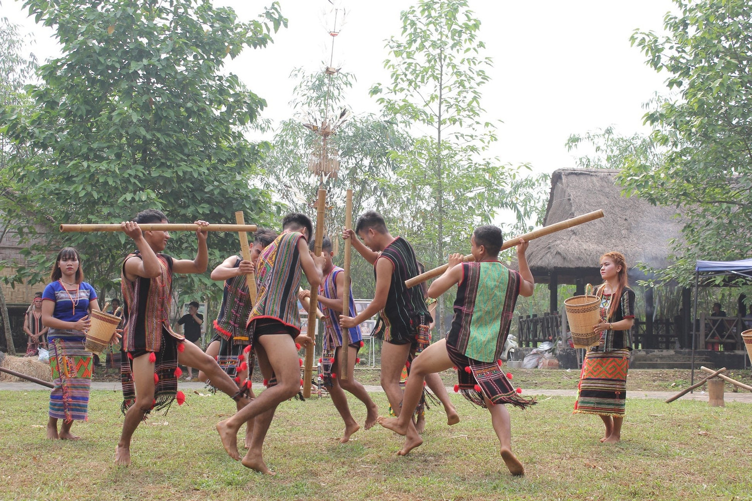 Dân tộc Xtiêng | Báo Nhân Dân điện tử