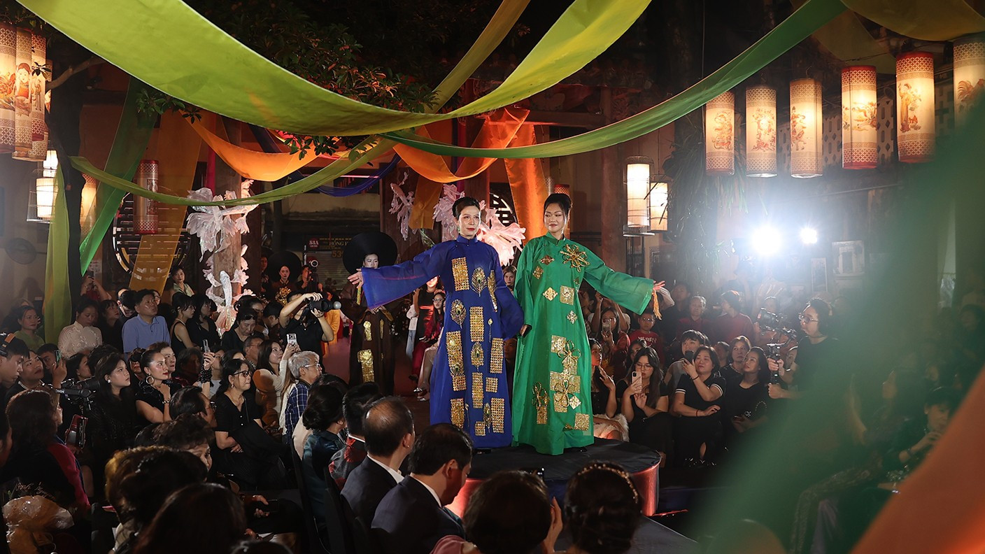 Designer David Minh Duc returns with a collection of ao dai honoring ...