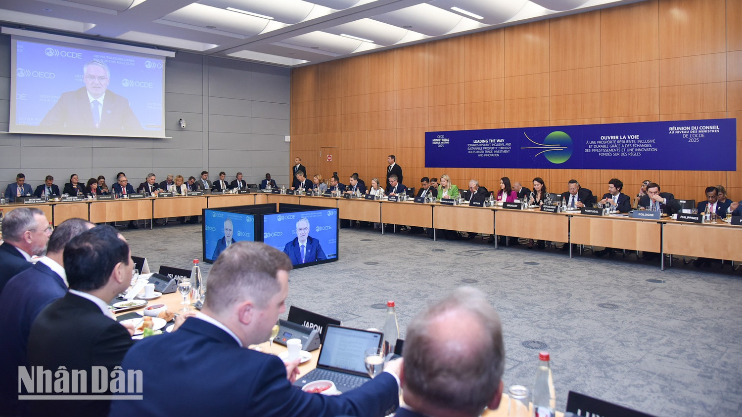 Khẳng định vai trò của chủ nghĩa đa phương tại Hội nghị MCM OECD 2025 | Báo Nhân Dân điện tử