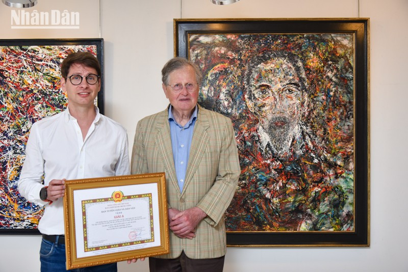 French artist Georg Esco received the A prize with his work “In the ...